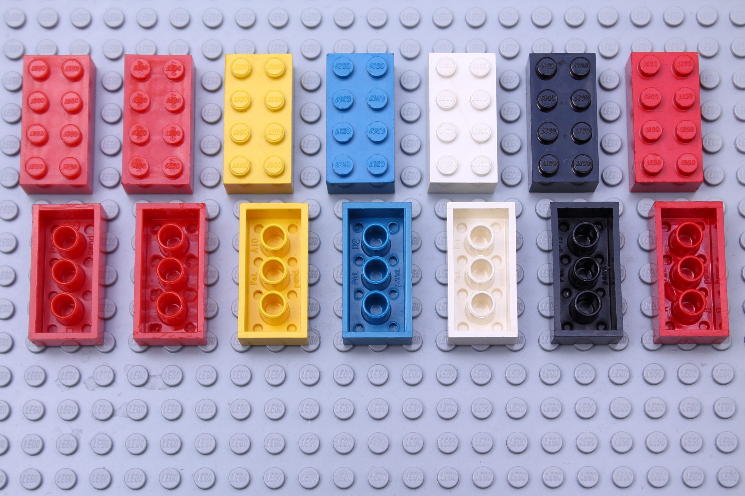 Samsonite Logo – The Brick Archive